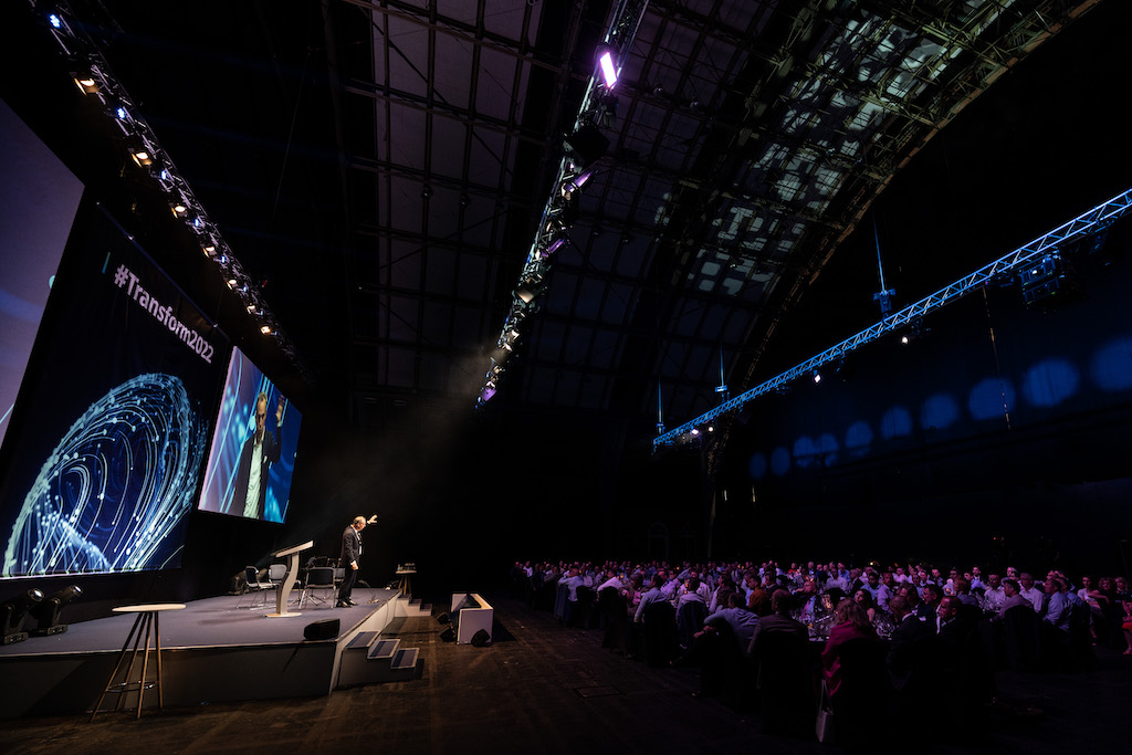 Case study: Siemens Transform 2022 - micebook.